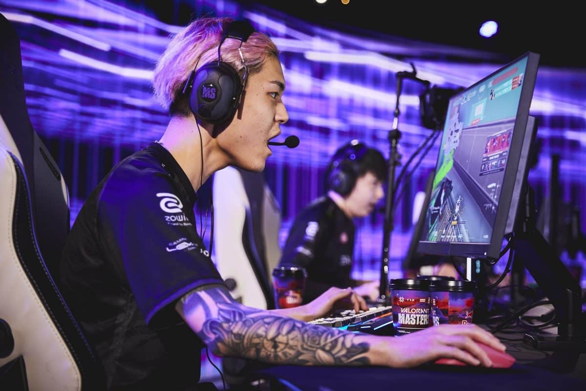 Yuma “Dep” Hashimoto's Valorant settings and peripherals